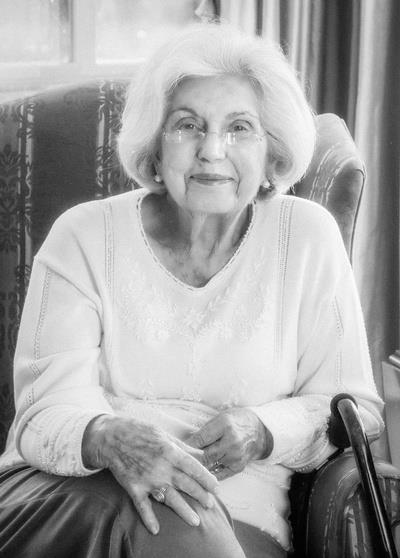 Elizabeth Pearsall Obituary - Death Notice and Service Information