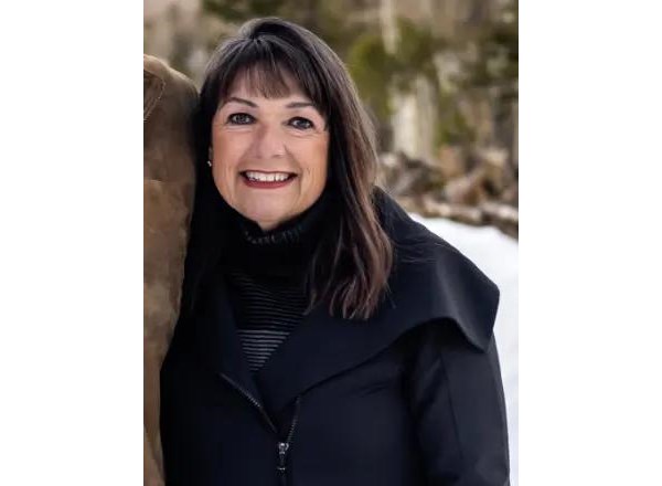 Elizabeth Carlson Obituary (1961 - 2025) - Scottsdale, AZ - KNXV