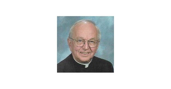 Rev. Msgr. Daniel Myszka Obituary (1927 - 2022) - Legacy Remembers