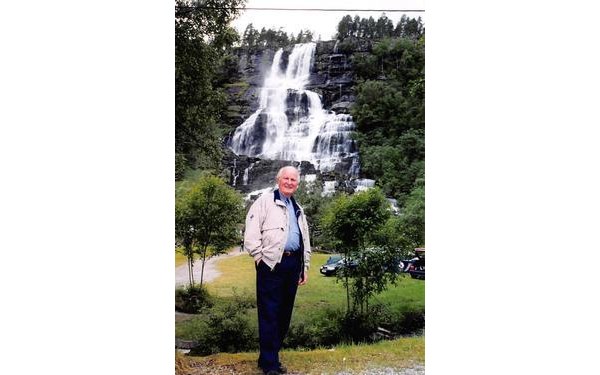 Raymond Setran Obituary (2017) - Wheaton, IL - Hultgren Funeral Home ...