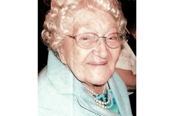 Elizabeth Snyder Obituary (1917 - 2014) - Wilmington, DE - Charleston ...