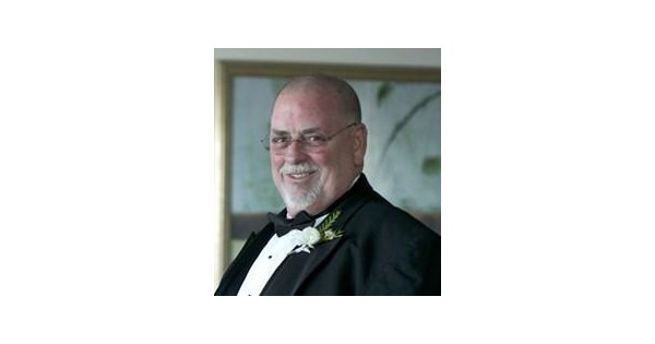 Robert Fernandez de Castro Obituary (1955 - 2015) - Legacy Remembers