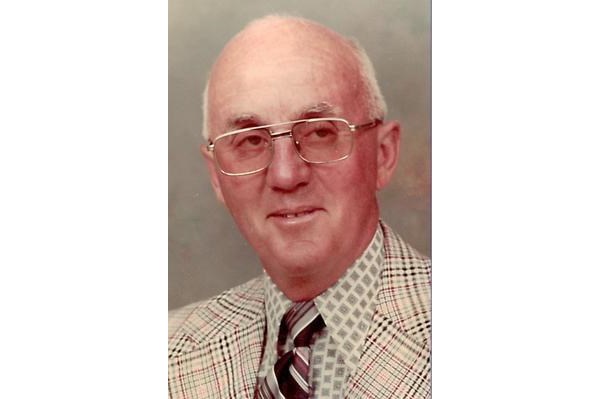 Walter Sucharsky Obituary (1918 - 2017) - Lena, WI - Green Bay Press ...