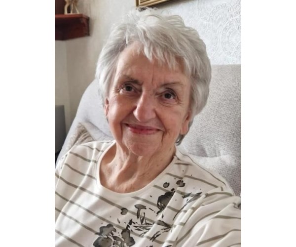 Jennifer Hoyle Obituary (2026) - Halifax Courier