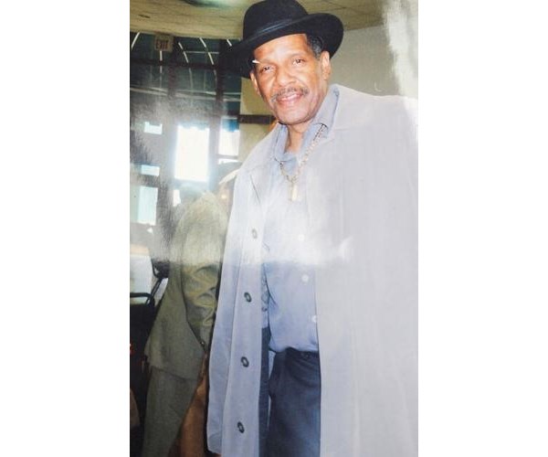 MR. Louis E. Johnson Obituary (2022) - East Saint Louis, MO - Officer ...