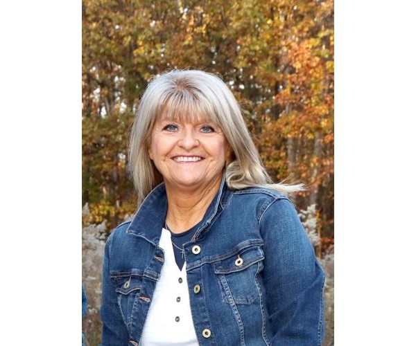 Debra Tracy Obituary (2025) - Greenup, IL - Barkley Funeral Chapel ...