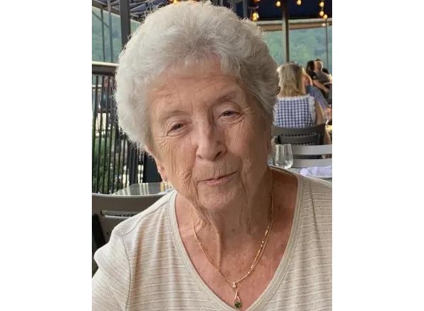 Hazel Wood Robinson Obituary (2024) - Hyde Park, NY - Sweet's Funeral Home