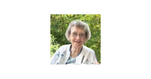 Helen Levesque Obituary (2024) - Newmarket, NH - Kent & Pelczar Funeral ...