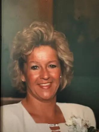 Suzanne Lea White Obituary (2025) - Shelby Township, MI - Gramer ...