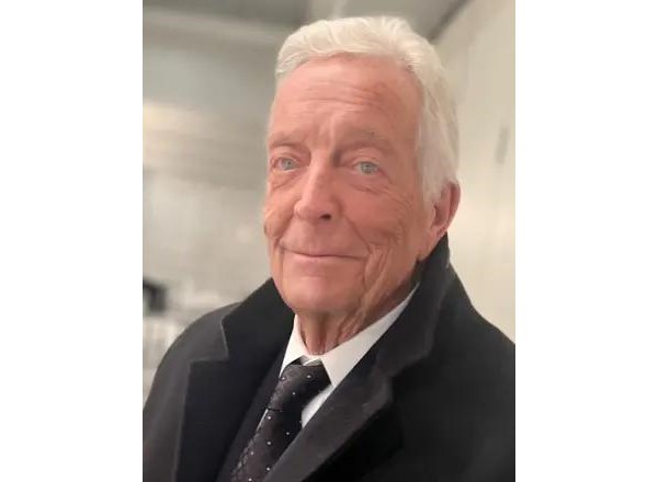 Thomas Daniel Flanagan Obituary (2024) - Hinsdale, IL - Sullivan Family ...