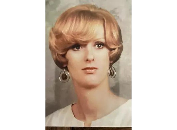 Linda Rae Davis Obituary (2025) - Middletown, DE - Daniels & Hutchison ...