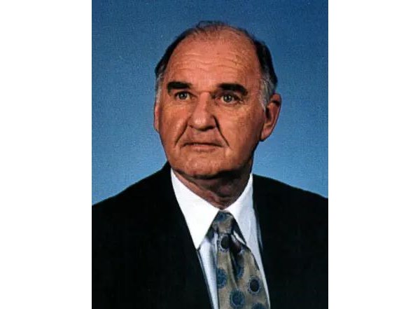 Dr. Calvin A. Perry Obituary (2024) - Alexandria, KY - Alexandria ...