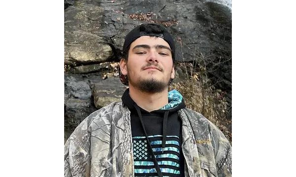 Wyatt Spur Labbe Obituary (2024) - Kalamazoo, MI - Whitley Memorial ...
