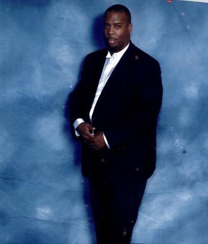 Mr. Mark Henry Davis Obituary (2025) - Milwaukee, WI - Paradise ...