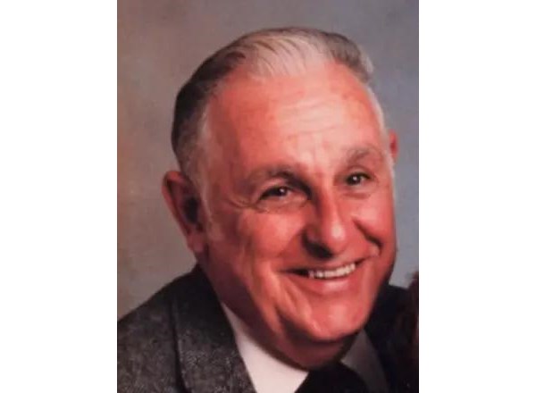 Thomas Anthony Howell Obituary (2025) - Troy, MI - A.J. Desmond & Sons ...