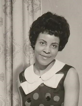 Mrs. Elsie R. Robinson Obituary (2025) - Milwaukee, WI - New Pitts Mortuary
