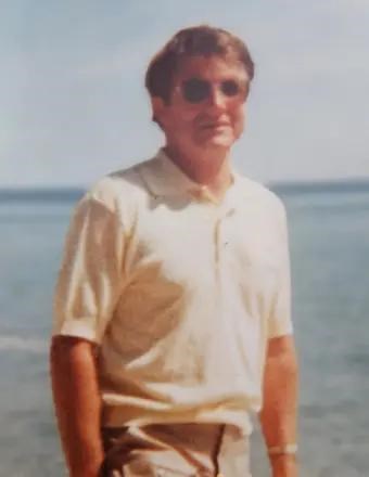 Richard Thomas Geggie Obituary (2025) - Troy, MI - A.J. Desmond & Sons ...