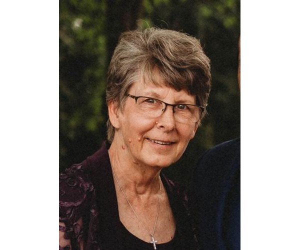 Linda K. Siegmann Obituary (2024) - Green Bay, WI - Lyndahl Funeral Home