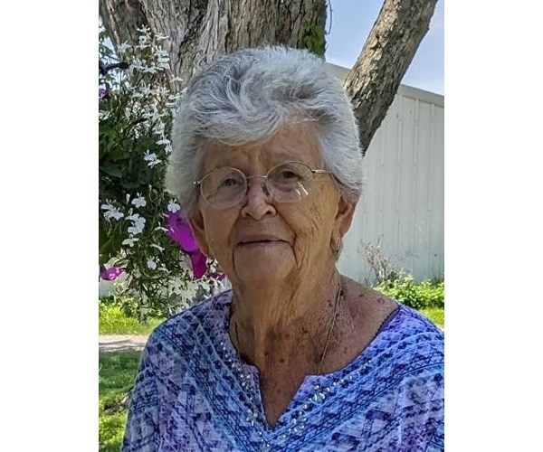 Jo Garrett Obituary (2026) - Salem, IL - Crouse Funeral Home - Salem