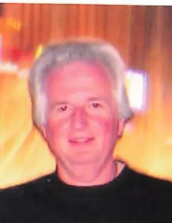 Kenneth Kapustka Obituary (2023) - Darien, IL - Modell Funeral Home ...