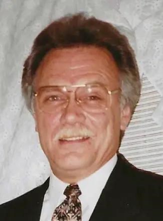 Robert P. Kunz Obituary (2025) - White Bear Lake, MN - Honsa Family ...