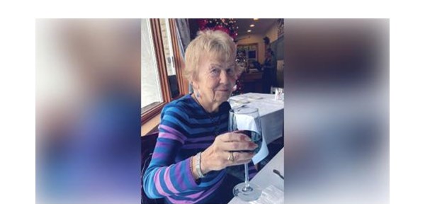 Lorrie C. Mumper Obituary (2023) - Oconomowoc, WI - Pagenkopf Funeral Home