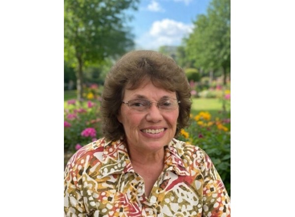 Deborah Louise "Debbie" Suiter Obituary (1957 - 2026) - CLARKSVILLE, TN ...