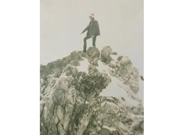 Robert C. Robertson Obituary (2024) - Medford, OR - Perl Funeral Home ...