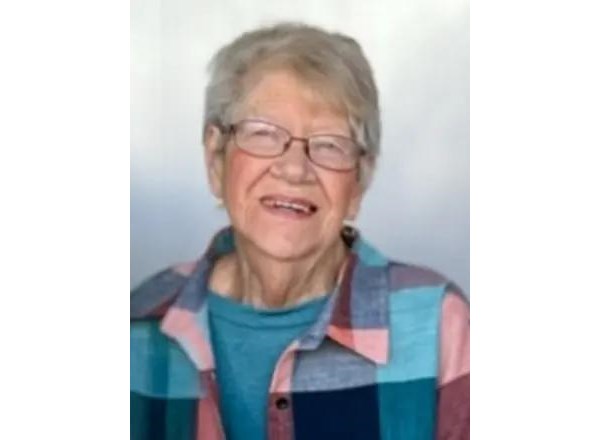 Betty Chesnut Obituary (2025) - Columbia, MO - Houser-Millard Funeral ...