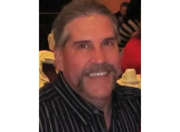 Douglas Wayne Hogan Obituary (2025) - Topeka, KS - Midwest Cremation, Inc.