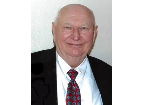 Fred R. Pfeiffer Obituary (2025) - Hartford, WI - Shimon Funeral Home