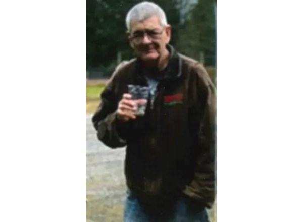Robert Reinhardt Obituary (2025) - Shelton, WA - Woodlawn Funeral Home ...