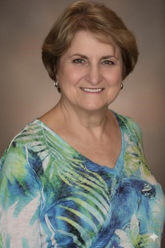 Carleen Celia Holt FitzSimon Obituary (2026) - Floresville, TX ...