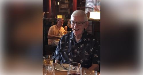 Raymond Joseph Muenzing Jr. Obituary (2023) - Darien, IL - Modell ...