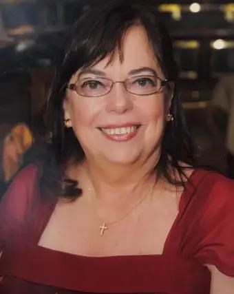 Gayla D. Holmes Obituary (2024) - Oneida, IL - Hurd-Hendricks Funeral ...