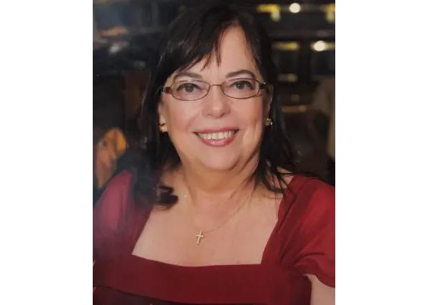 Gayla D. Holmes Obituary (2024) - Oneida, IL - Hurd-Hendricks Funeral ...