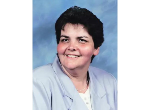 Renee Clark Obituary (2025) - Chariton, IA - Pierschbacher Funeral ...