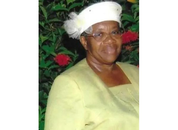 Mrs. Daphne Collins Obituary (2025) - Milwaukee, WI - New Pitts Mortuary