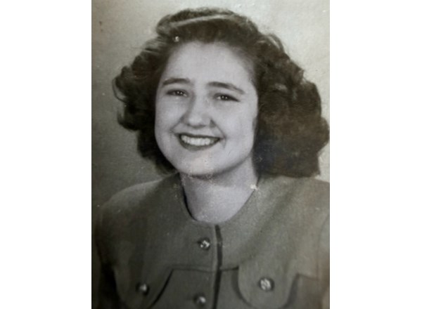 Helen Marie Derr Obituary (2025) - Mound City, MO - Meierhoffer Funeral ...