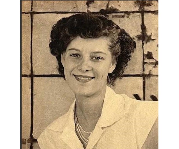 Rebecca Lee Rogers Obituary (2024) - Vienna, VA - Money and King ...