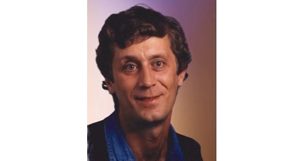 Robert L. Stumpf Obituary (2025) - Green Bay, WI - Newcomer Funeral ...