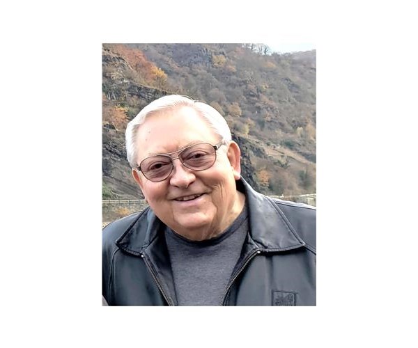 Richard Lawrence "Dick" Wiedenfeld Obituary (2025) - Godfrey, IL