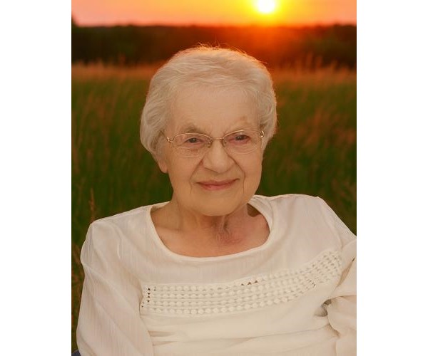 Judy Mae Prom Obituary (2025) - West Bend, WI - Myrhum-Patten Funeral ...