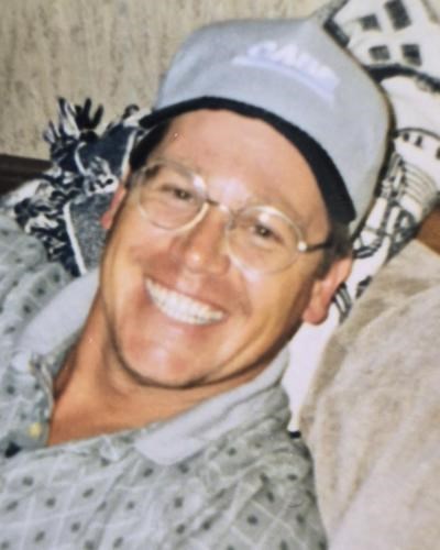 Stephen Wesley Holcomb Obituary (2026) - Kansas City, MO - Golden Gate ...