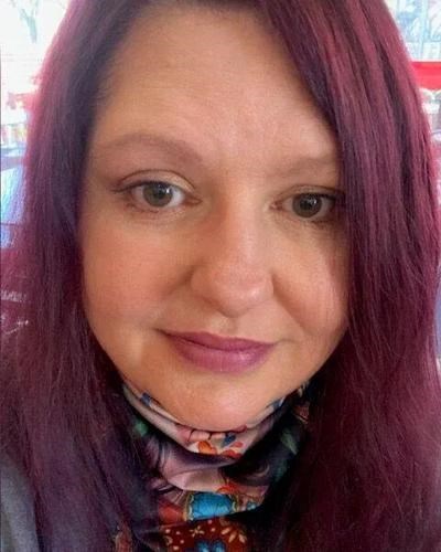 Jennifer Anne Henless-Hoole Obituary (1980 - 2024) - Legacy Remembers