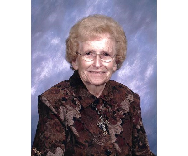Elaine L. Kuenzel Obituary (2025) - West Bend, WI - Myrhum-Patten ...
