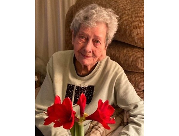 Helen Mavee Root Obituary (2025) - Casper, WY - Bustard & Jacoby ...