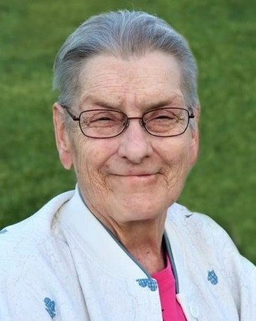 Vicki Davis Obituary (2024) - Shakopee, MN - Crawford Funeral and ...