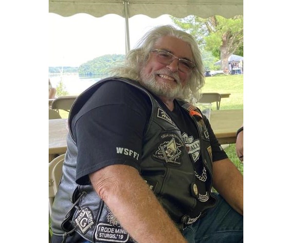 Hank Lee Keyes Obituary (2025) - Akron, OH - Adams Mason Funeral Home ...