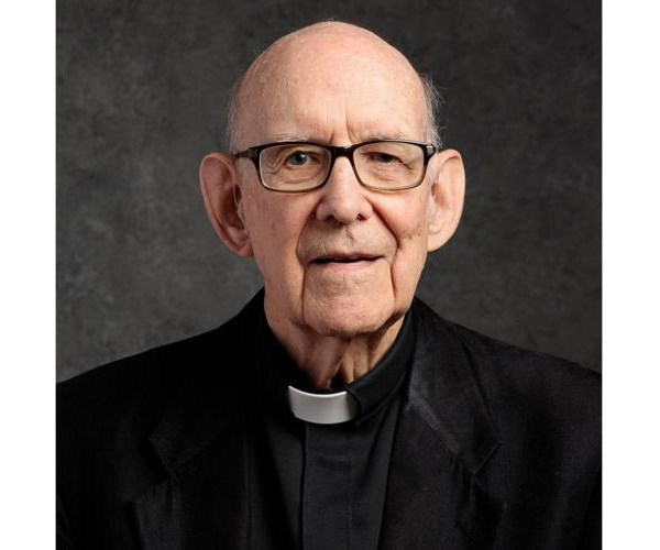 Monsignor Robert Hofstetter Obituary (1927 - 2022) - Legacy Remembers